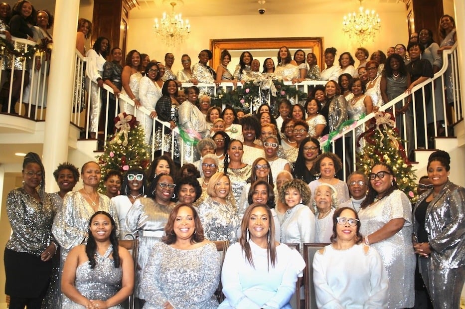 New Haven AKAs Sparkle At 60